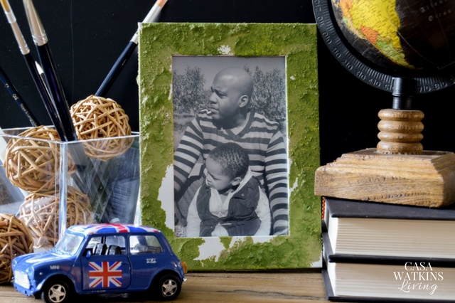 DIY-faux-moss-picture-frame – Casa Watkins Living